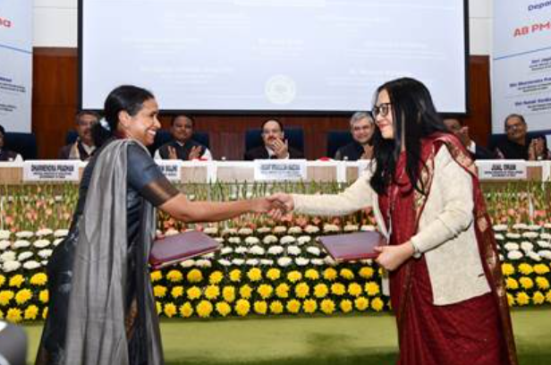 आयुष्मान भारत प्रधानमंत्री जन आरोग्य योजना ( PM-JAY scheme ) लागू करने वाला ओडिशा 34वां राज्य बन ...